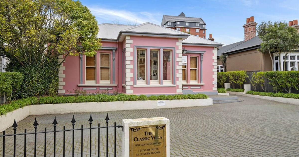 Avila Reizen | The Classic Villa